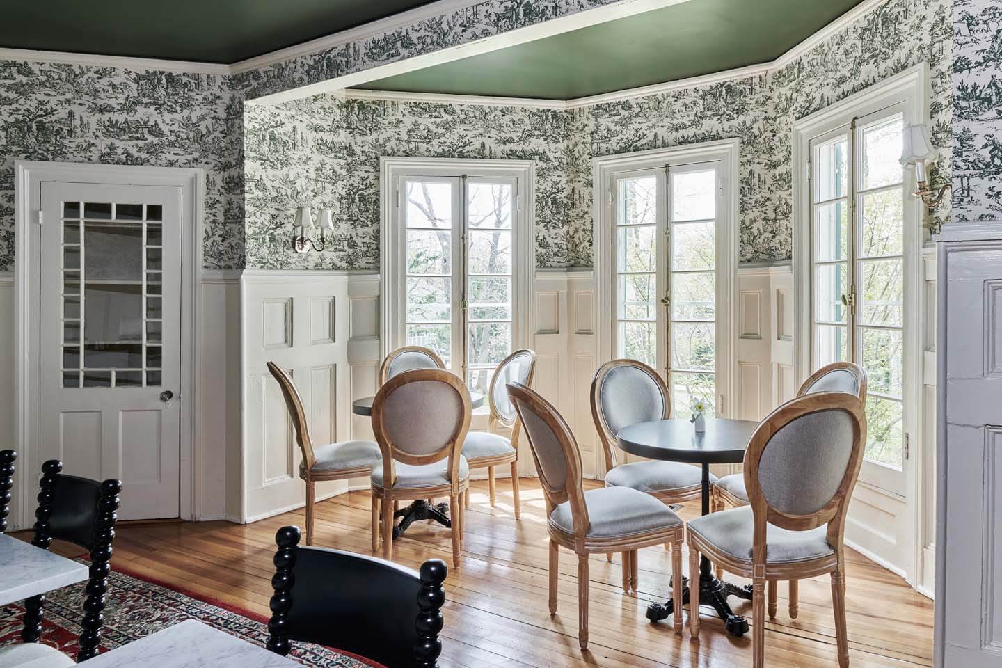 Amenities - The Lenox Collection