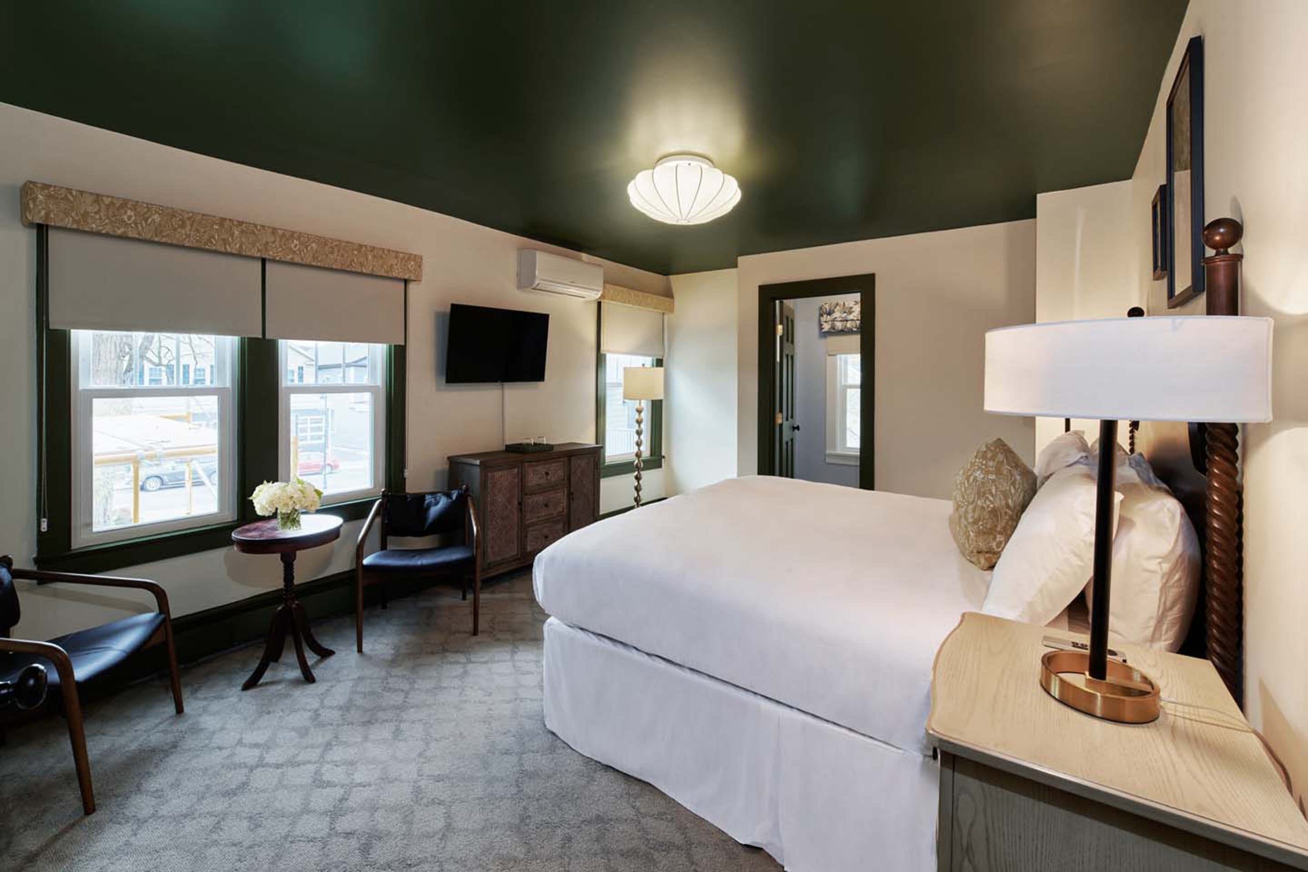 Amenities - The Lenox Collection